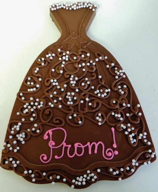 Chocolate Invitations | sweet them off their feet - Chocolate Pizza